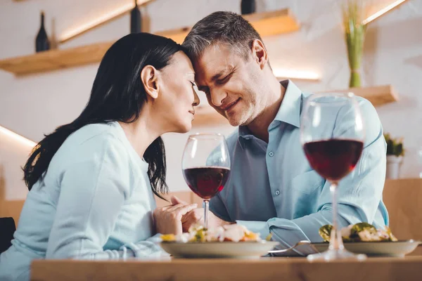 Couple eating prime rib Stock Photos, Royalty Free Couple eating prime ...