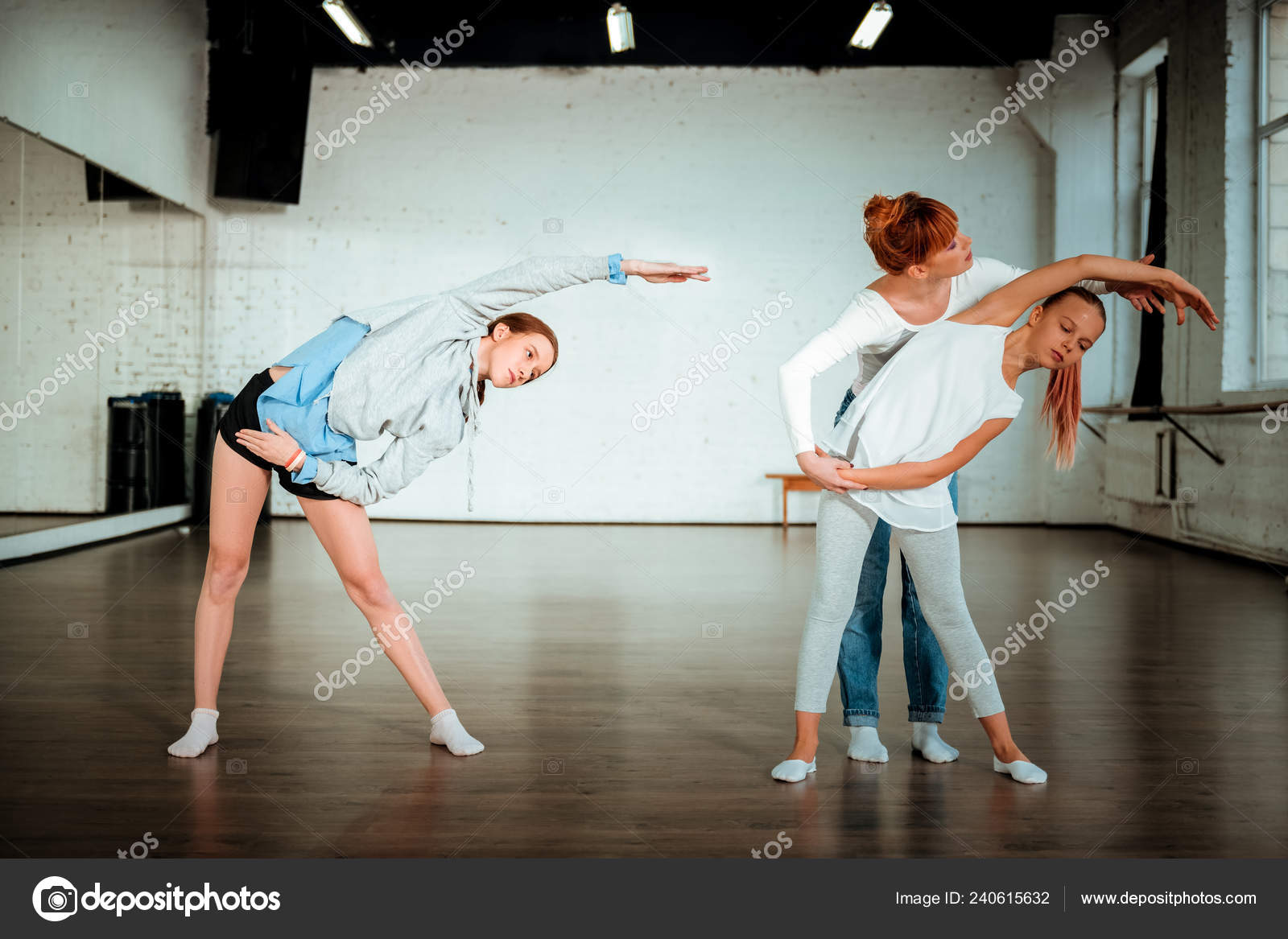 Professional Modern Dancers