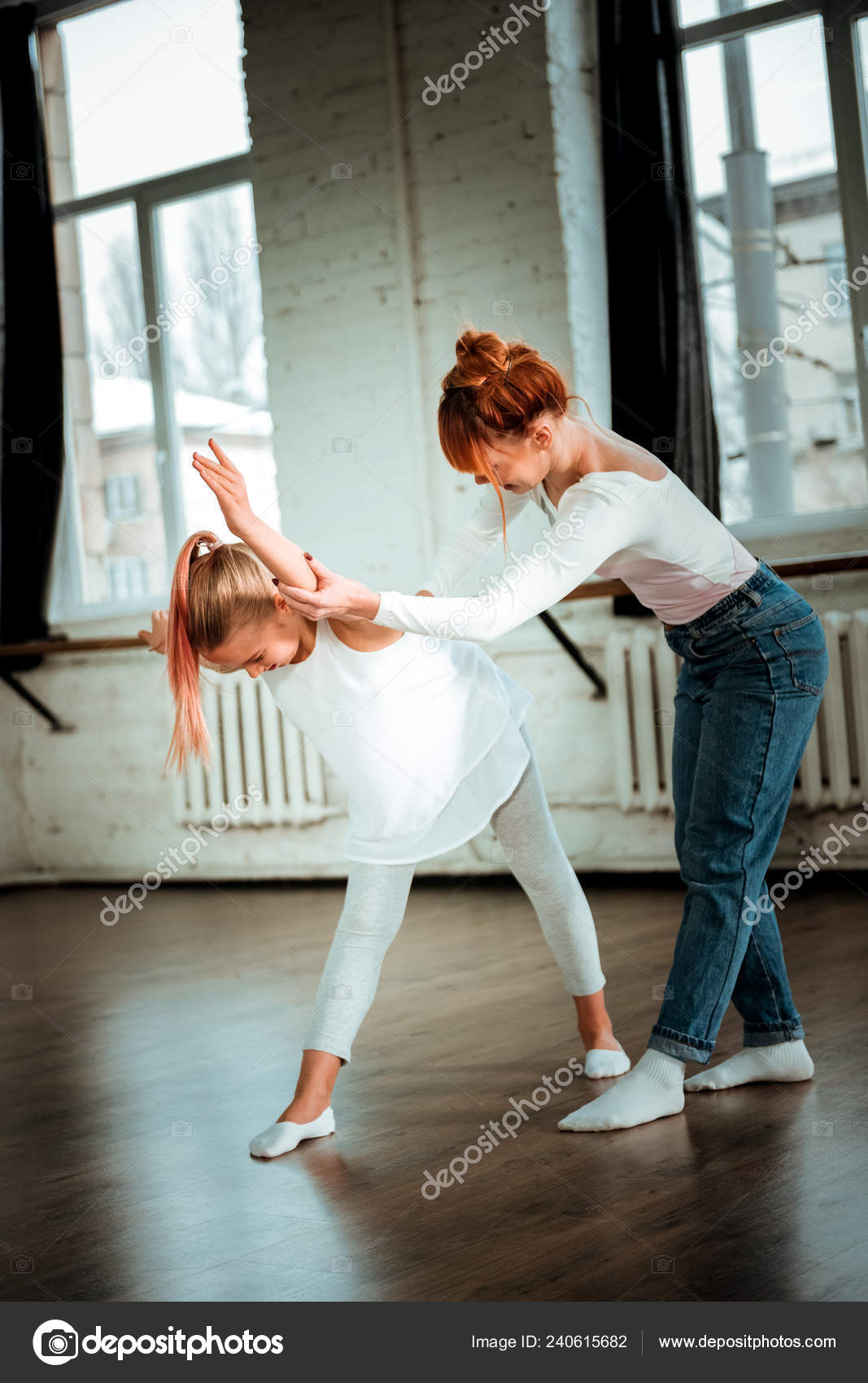 Professional Modern Dancers