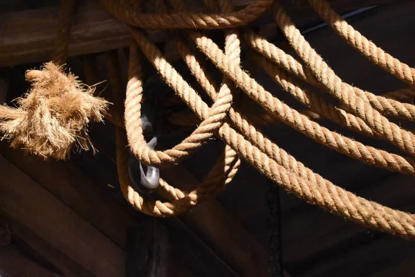 Fotos de Corda rompendo, Imagens de Corda rompendo sem royalties ...