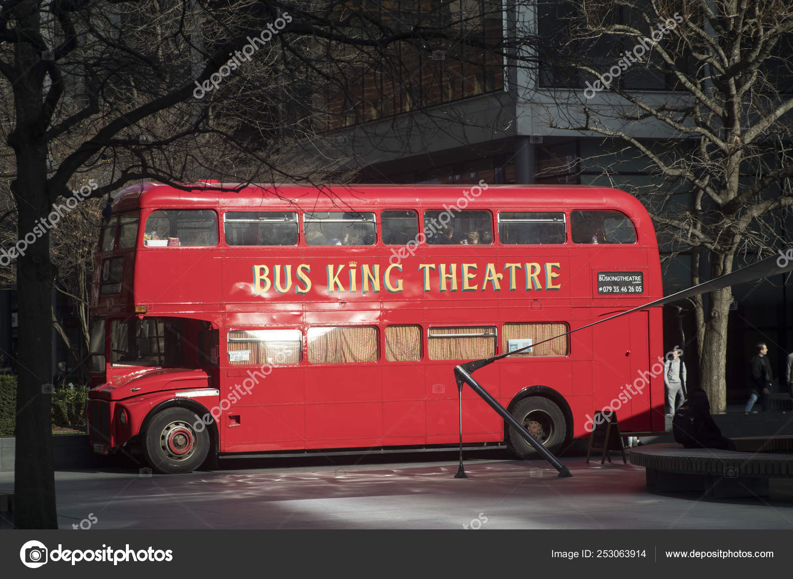 BUS KING THEATRE Puppet shows and creative workshops in a London Bus ...