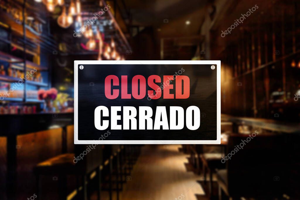 Signo cerrado de un bar o pub. Con traducción al inglés y español ...
