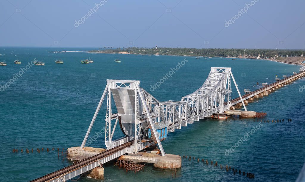 El puente de Pamban es un puente ferroviario que conecta la ciudad de ...