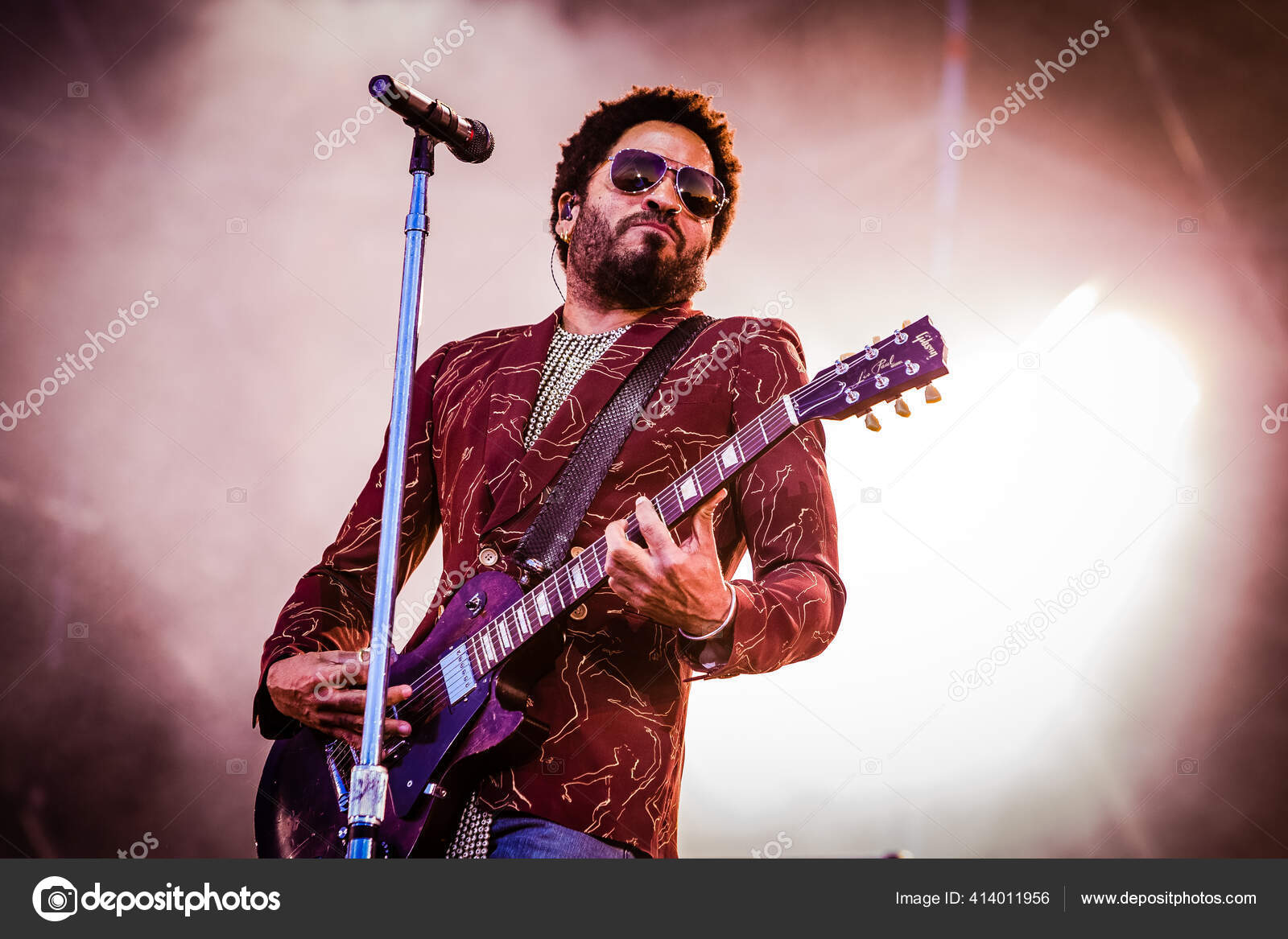Lenny Kravitz Performing Stage Music Festival – Stock Editorial Photo ...