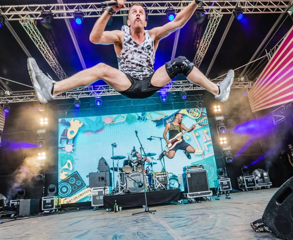 Parrow Stock Photos, Royalty Free Parrow Images | Depositphotos