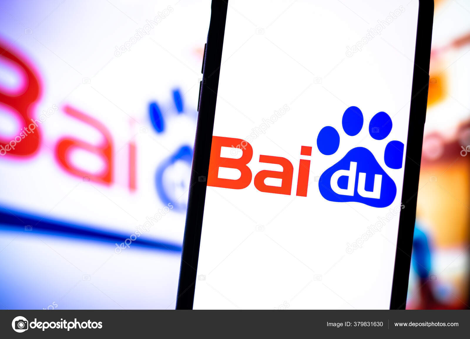 Baidu logo on smartphone screen. — Stock Editorial Photo © nikkimeel ...