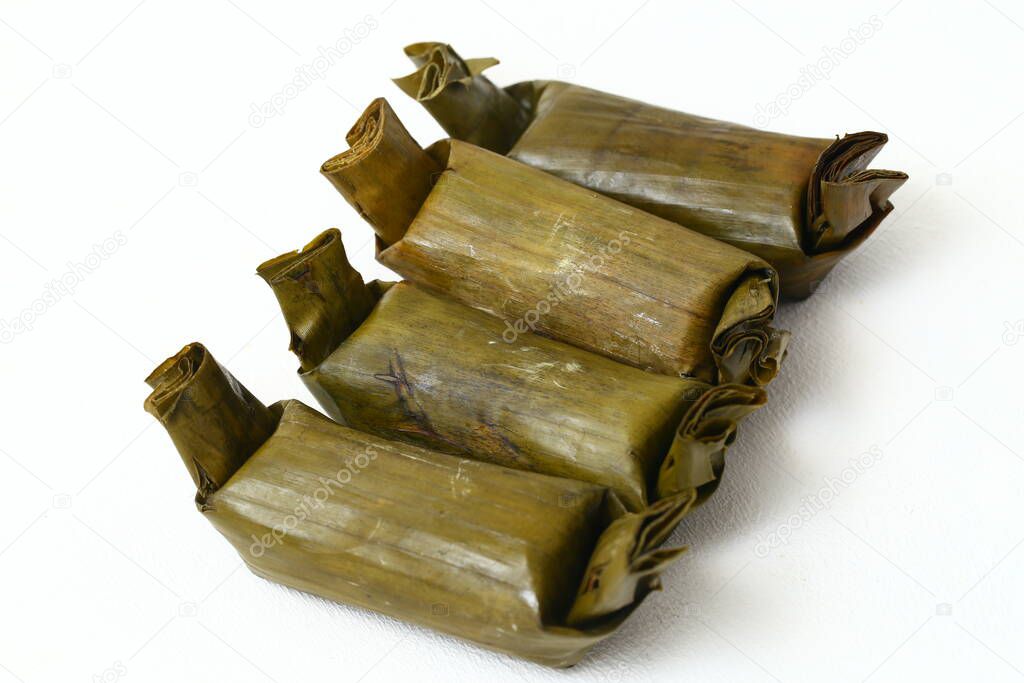arem-arem o lemper es comida tradicional de java. Arem-arem hecho de ...