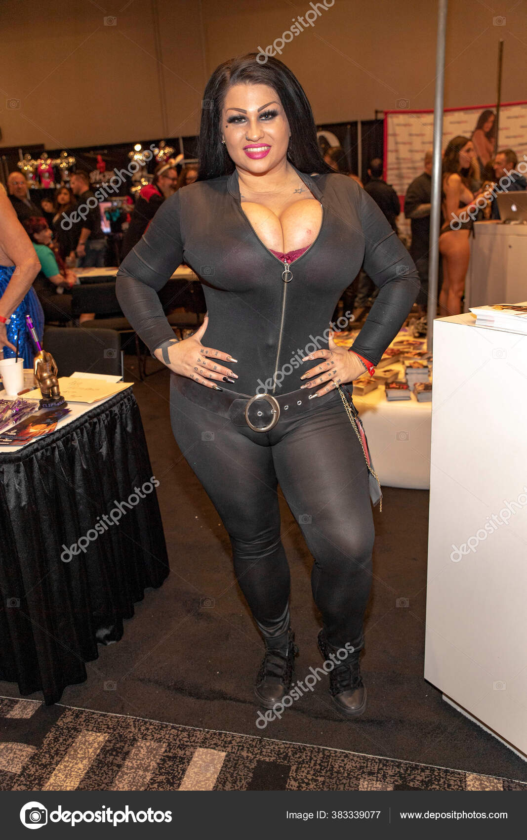 Samantha Mack Attends 2019 Avn Adult Entertainment Expo Day Hard — Stock Editorial Photo © info ...