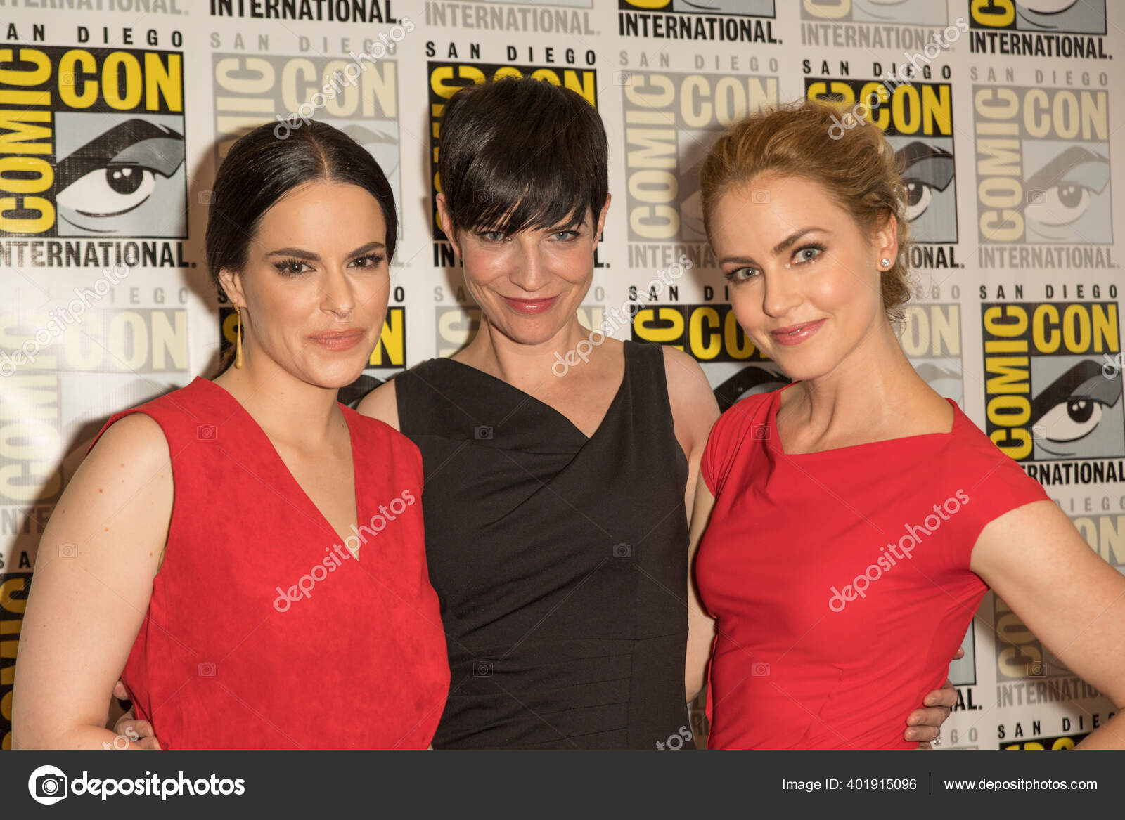 Emily Hampshire Alisen Amanda Schull Attends Monkeys Press Room Comic ...