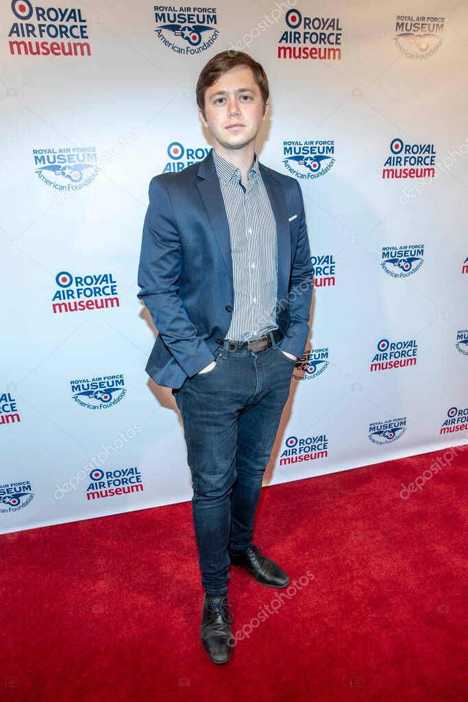 Robert Rippberger asiste a The Royal Air Force Museum presenta "Hidden ...