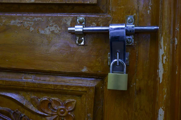 Padlock on door Stock Photos, Royalty Free Padlock on door Images ...