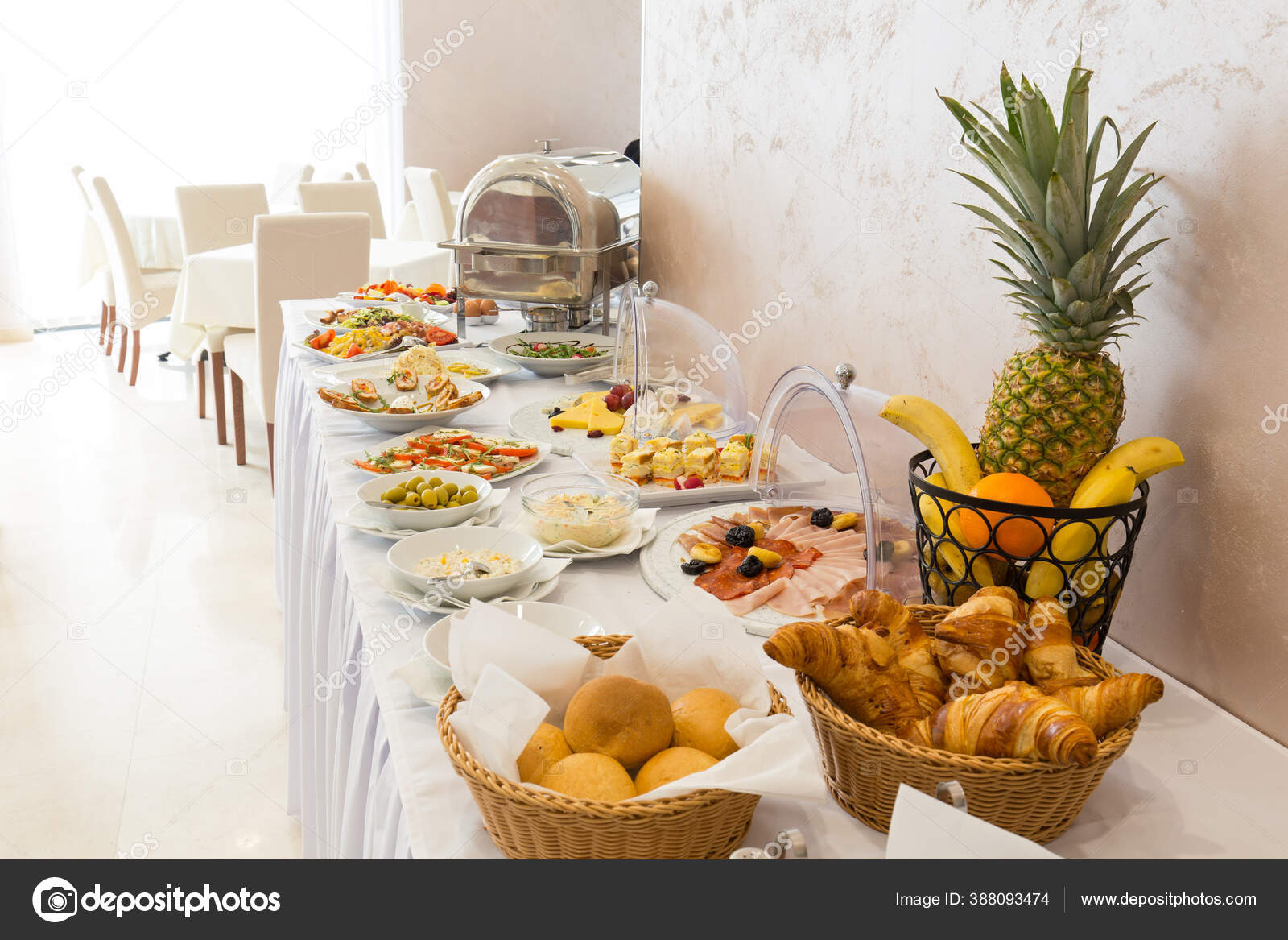 Breakfast Buffet Table Hotel Restaurant Stock Photo by ©rilueda 388093474