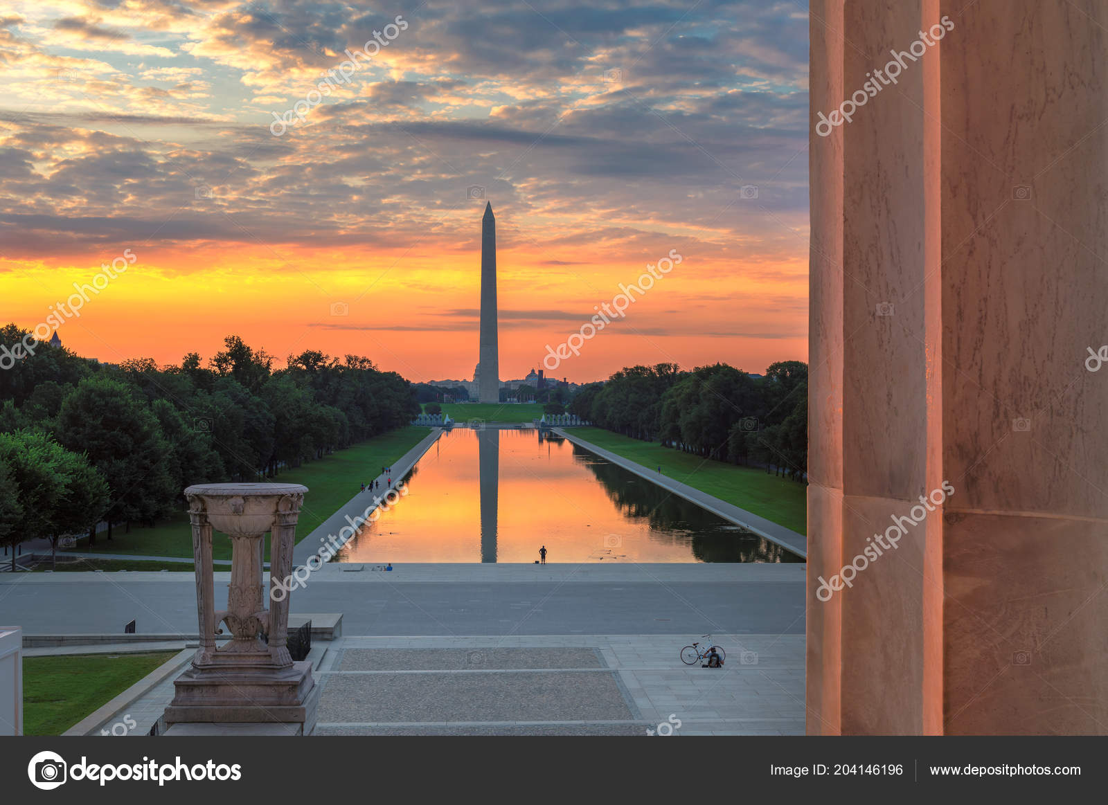 Washington Monument At Sunrise