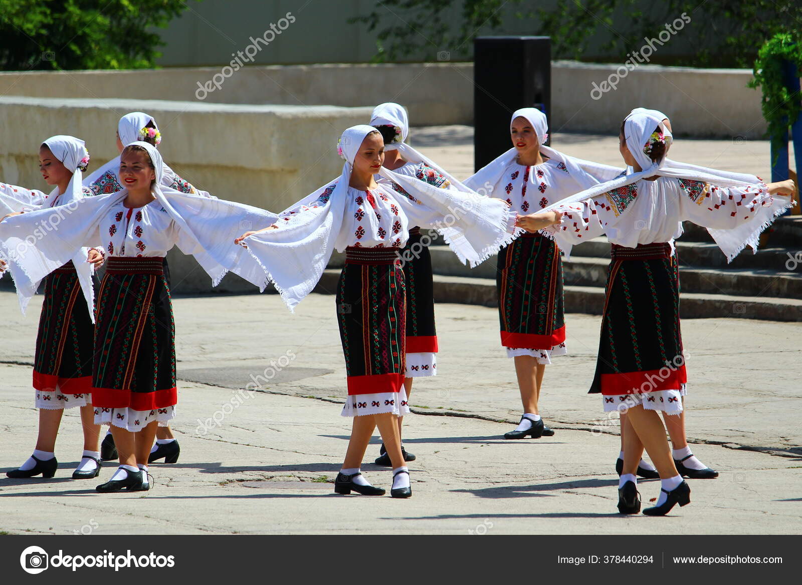 Balti Moldova June 2019 Folklore Authentic Holiday Day National Costume ...