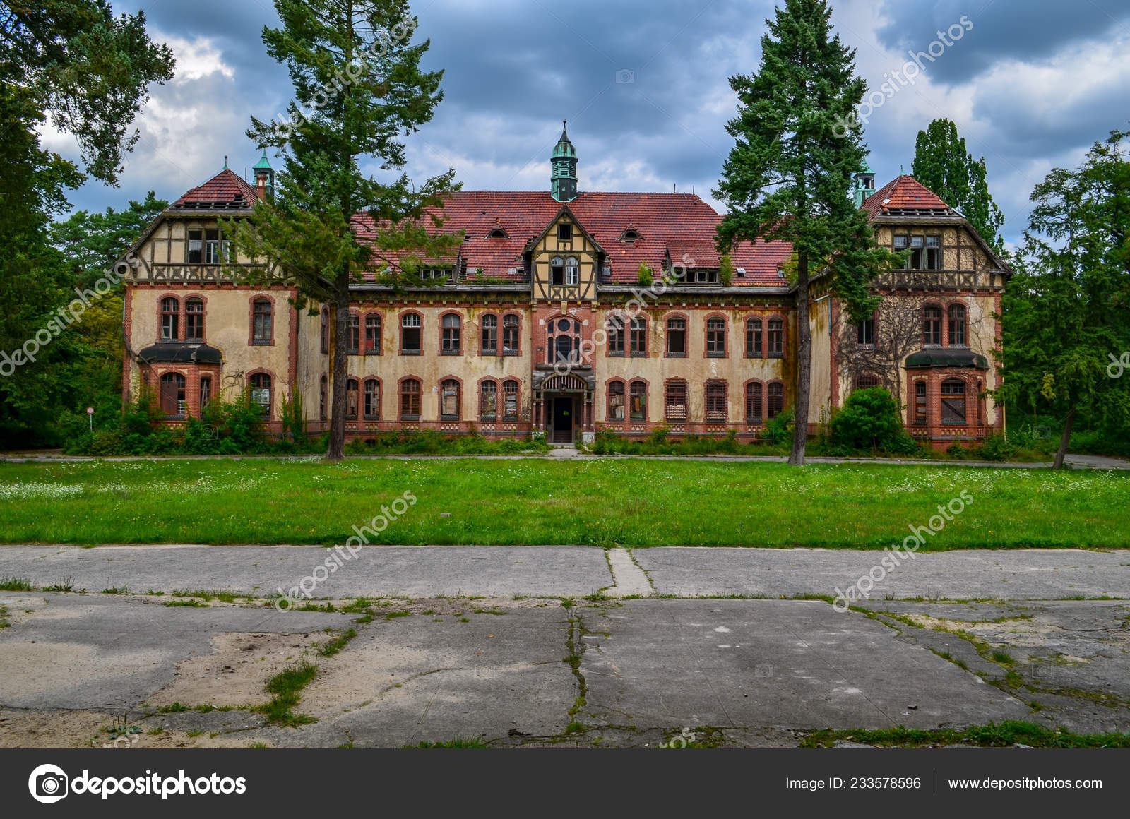 Ruins Beelitz Heilsttten Lost Place Berlin Brandenburg Stock Photo by ...