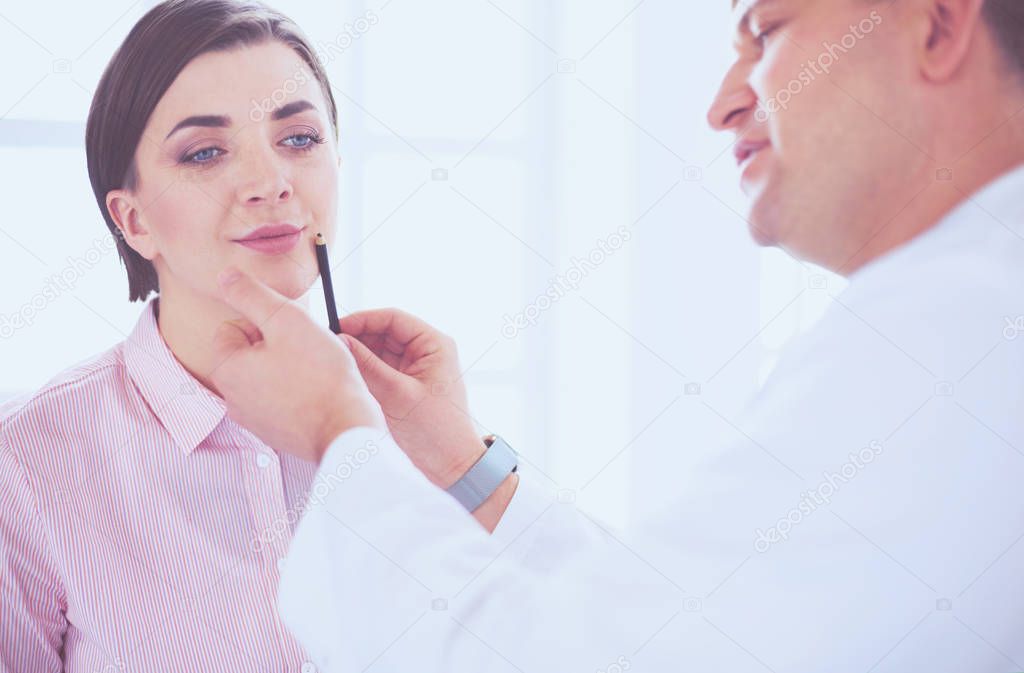 El paciente y su m dico en consultorio m dico 2024