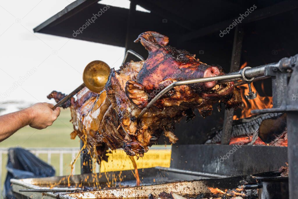 Porción de cerdo asado, rebanada de carne.. Cerdo a la parrilla ...
