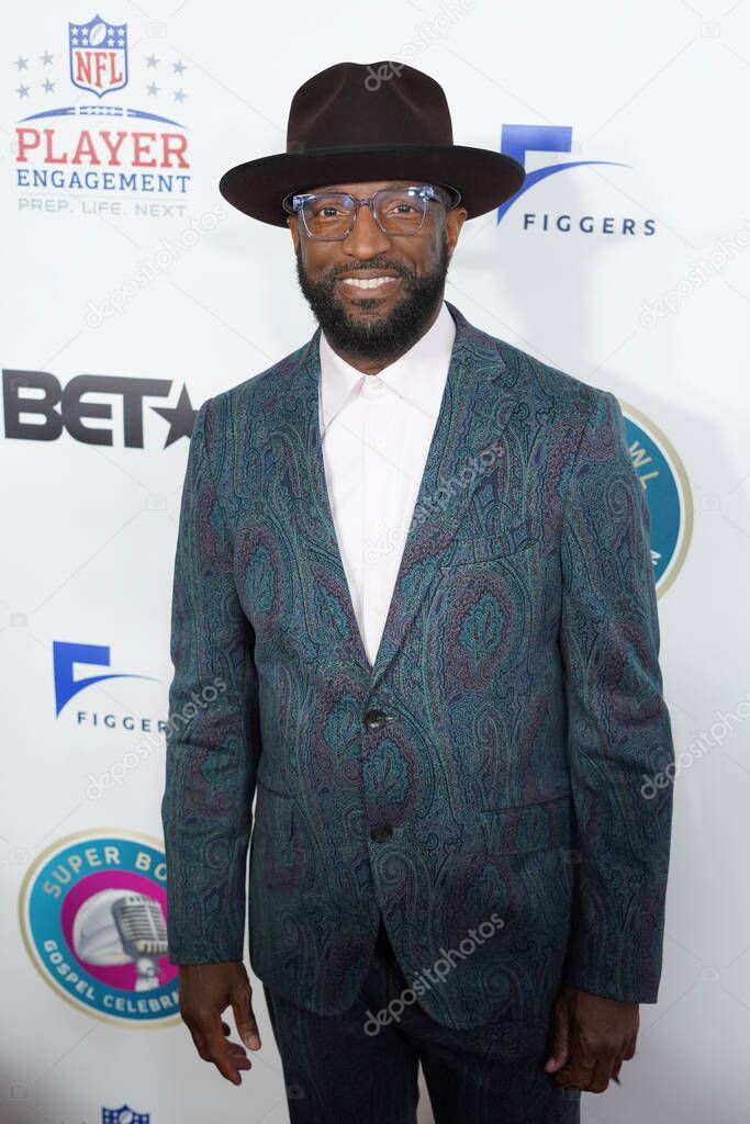 Rickey Smiley posar para las fotos durante la 21ª Anual Super bowl ...