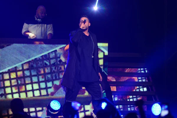 Don omar fotos de stock, imágenes de Don omar sin royalties | Depositphotos