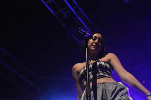 Noah Cyrus Her First Tour Performs Beacham Orlando Florida September ...