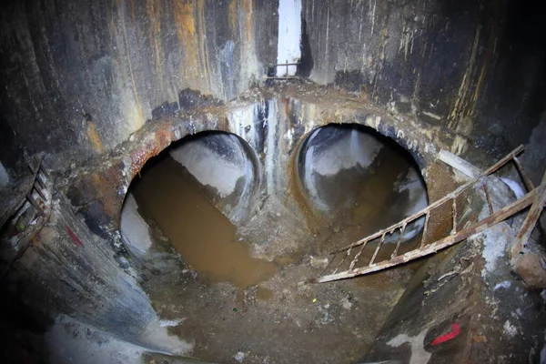 Sewer backup Stock Photos, Royalty Free Sewer backup Images | Depositphotos