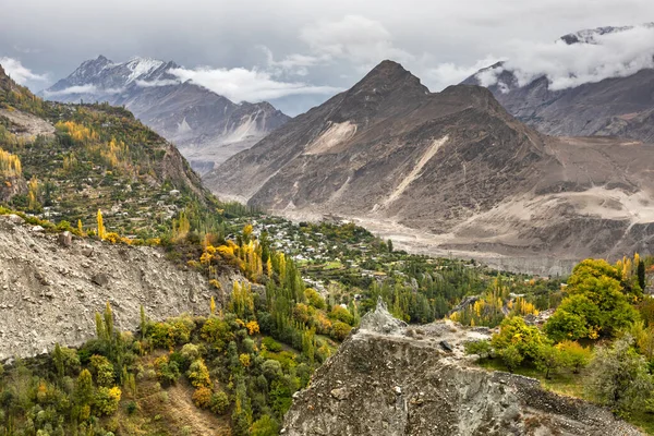Hunza valley pakistan Stock Photos, Royalty Free Hunza valley pakistan ...