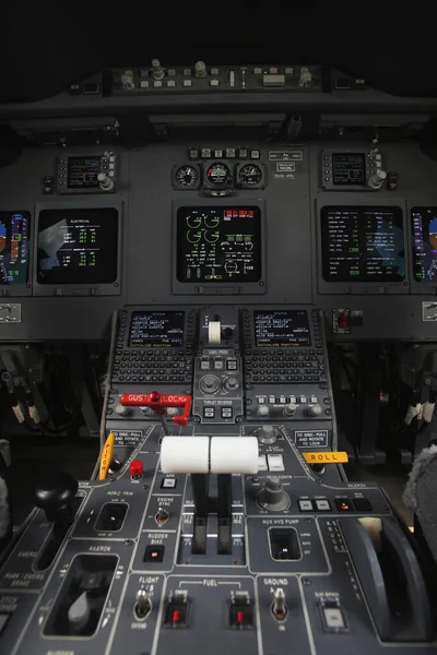 Cockpit dashboard Stock Photos, Royalty Free Cockpit dashboard Images ...