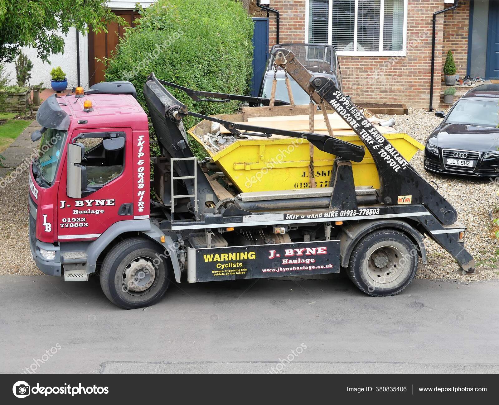 Daf Skip Loader Truck Belonging Byne Haulage Limited Rickmansworth ...