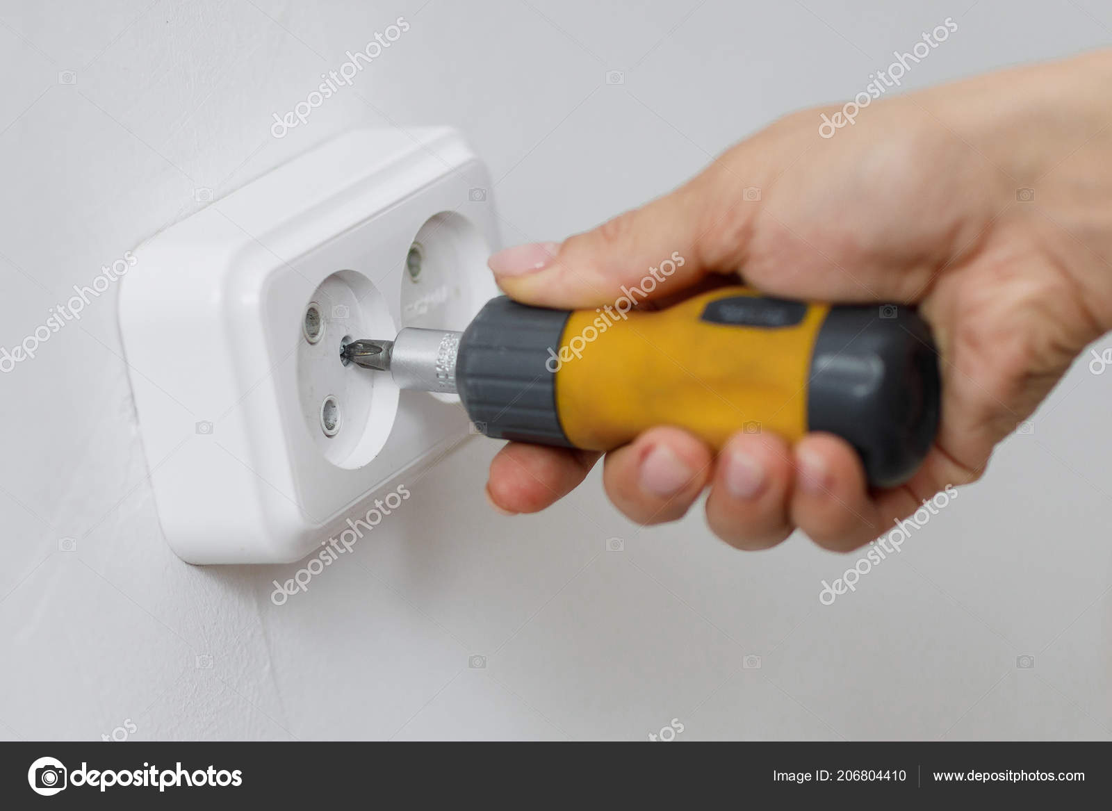 Electrician installing electrical socket — Stock Photo © erstudio ...