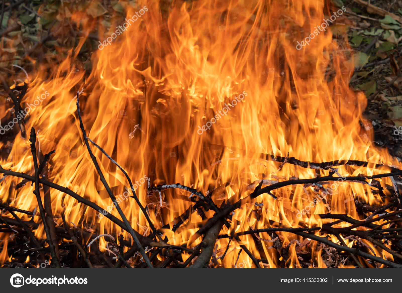 Branches Burning Bright Large Flame Fire — Stock Photo © Olha2117 ...