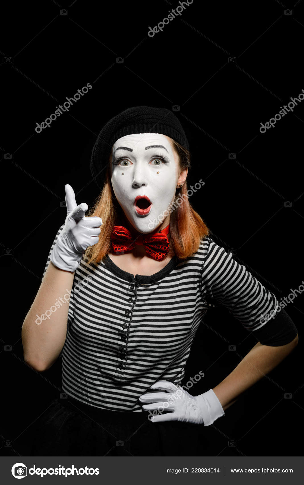 Girl Mimes