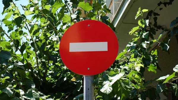 Ruch jednokierunkowy znak Stock Photos, Royalty Free Ruch ...