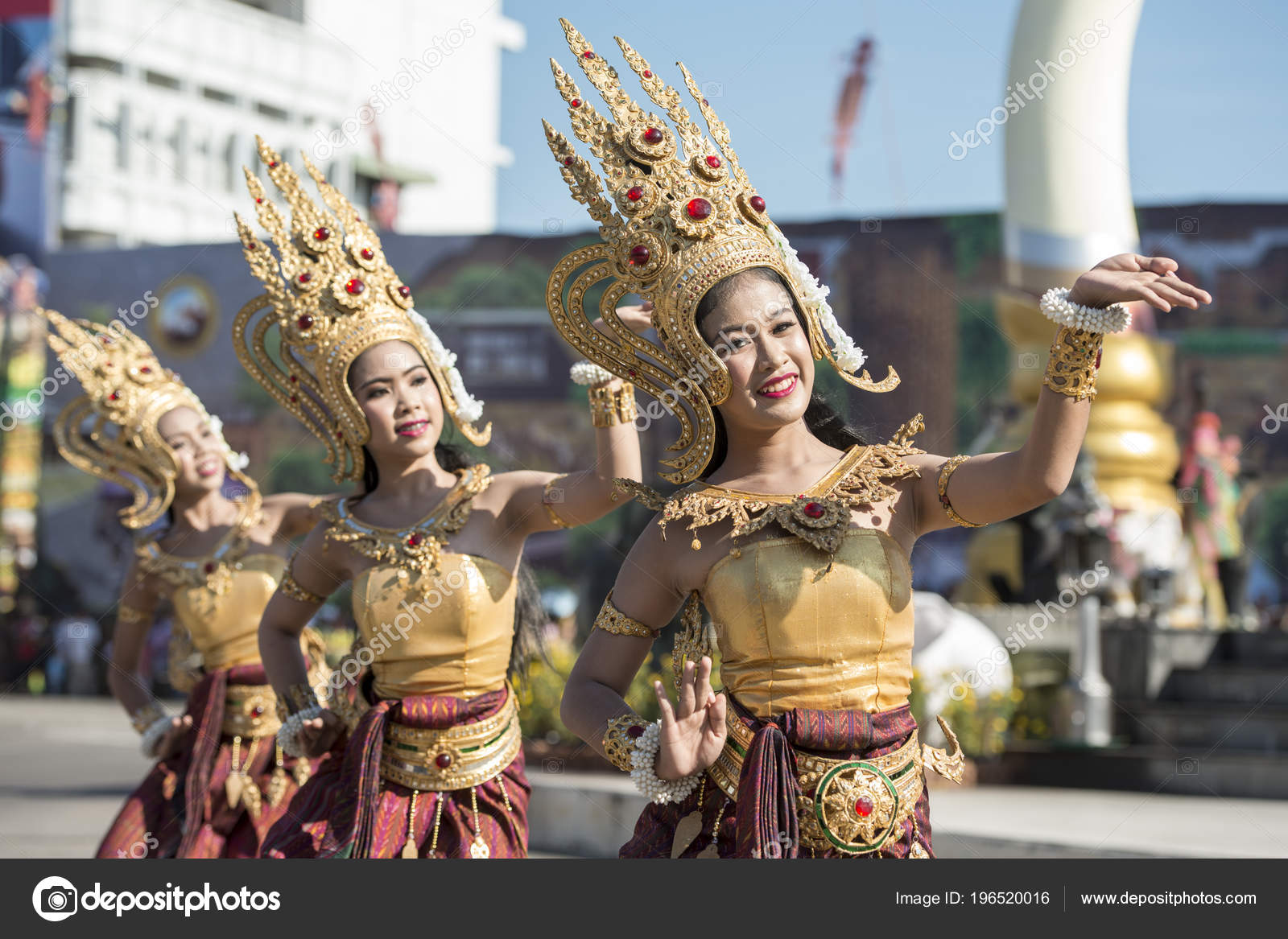 Traditional Thai Dance Phaya Surin Pakdee Monument Traditional Elephant Festival – Stock ...