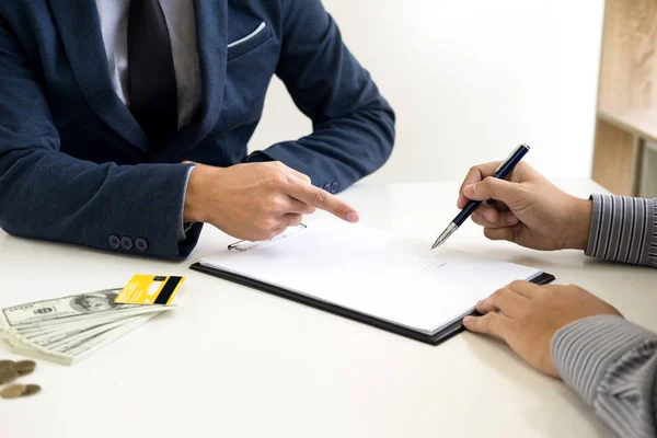 Rental agreement for signing a car insurance policy Document and ...