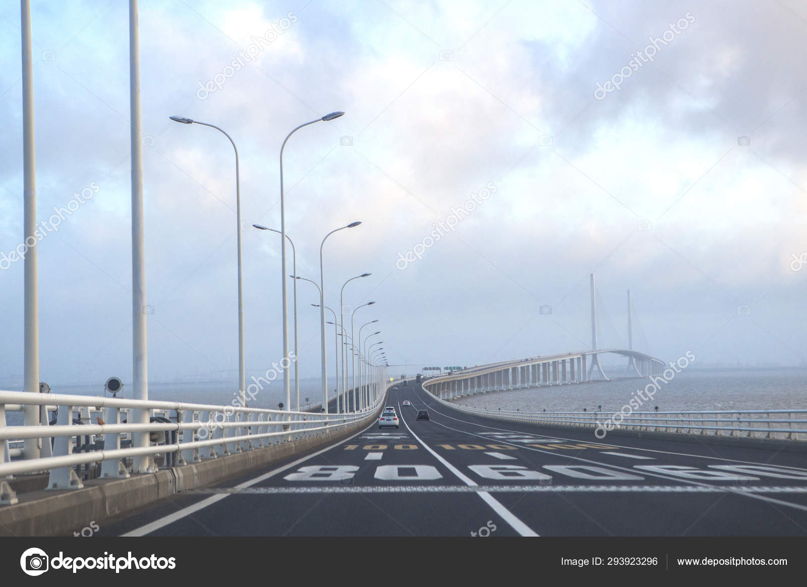 Shanghai Yangtze River Bridge Which Links Chongming Changxing Islands ...