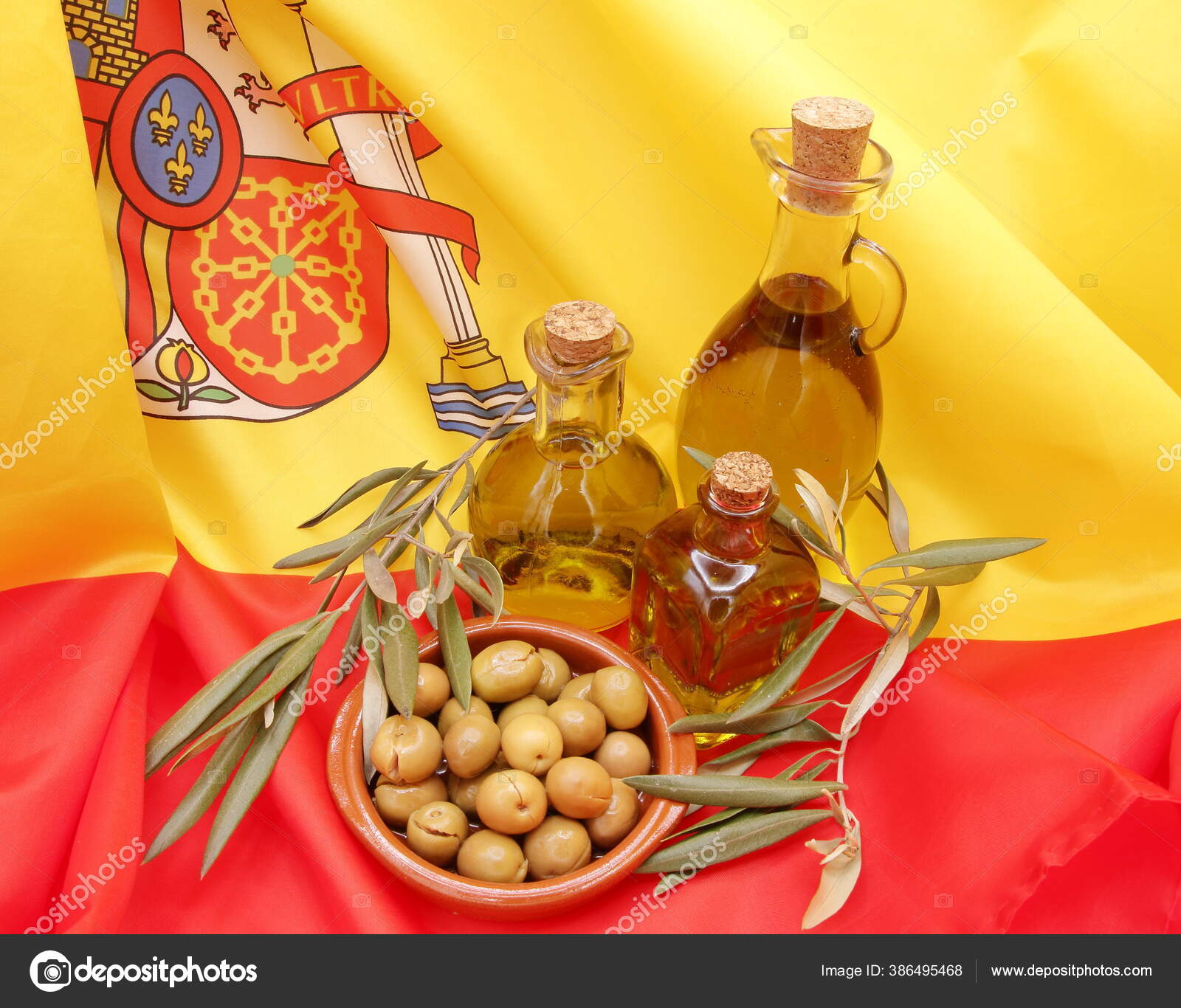Products Spain Split Green Olives Alorena Variety Different Glass ...