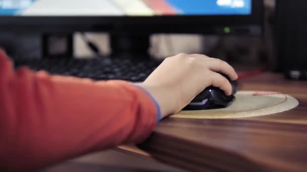 235 Child using mouse Videos, Royalty-free Stock Child using mouse ...