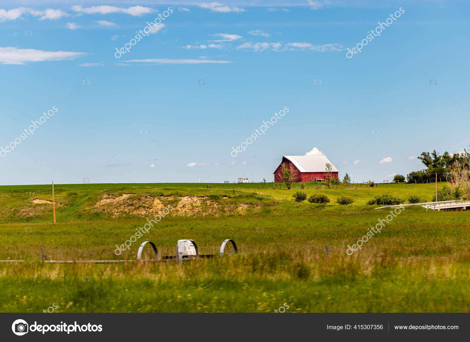 Red Barn Field Nanton Alberta Canada — Stock Photo ...