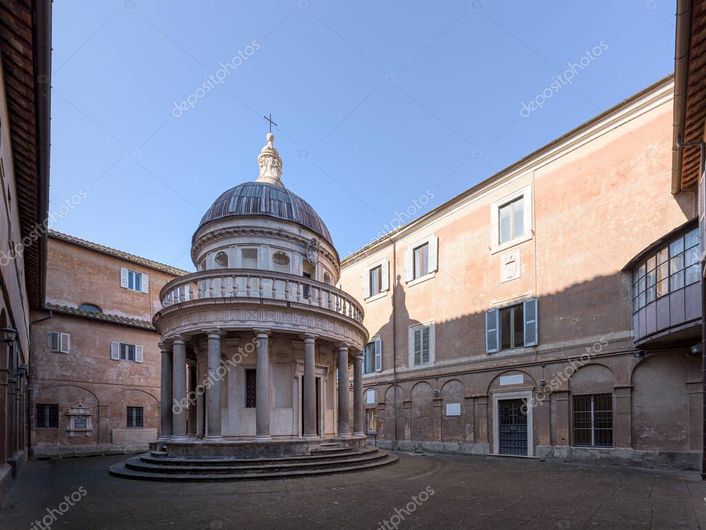 Roma, Italia - 23 Ene 2020: Tempietto de Bramante en San Pietro in ...