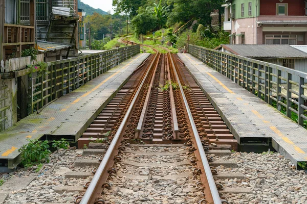 Japanese train tracks Stock Photos, Royalty Free Japanese train tracks ...
