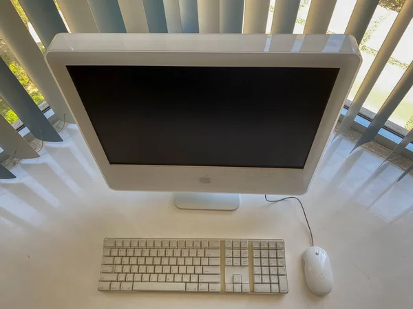 Old apple computer Stock Photos, Royalty Free Old apple computer Images ...