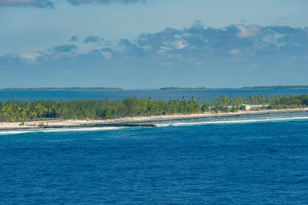 A beautiful view of a small Atoll in the middle of the south Pacific ...