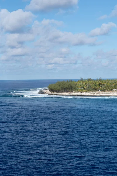 A beautiful view of a small Atoll in the middle of the south Pacific ...