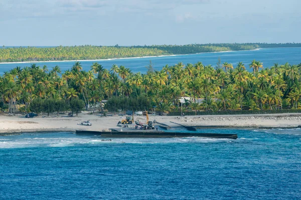 A beautiful view of a small Atoll in the middle of the south Pacific ...
