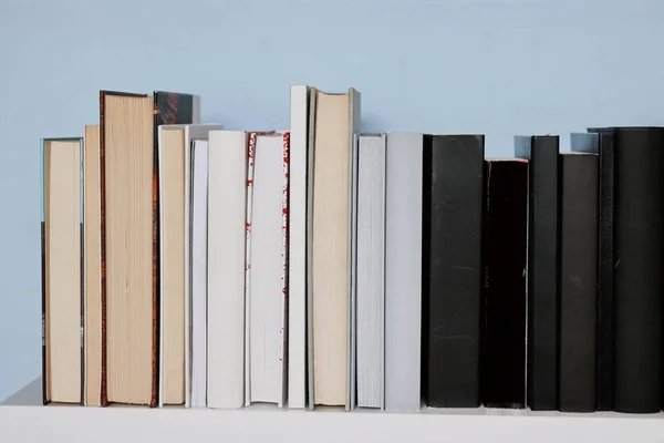 Horizontal books Stock Photos, Royalty Free Horizontal books Images ...