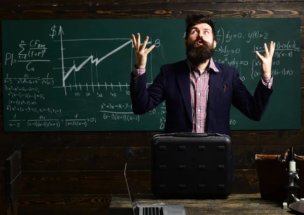 Profesor pensando fotos de stock, imágenes de Profesor pensando sin ...