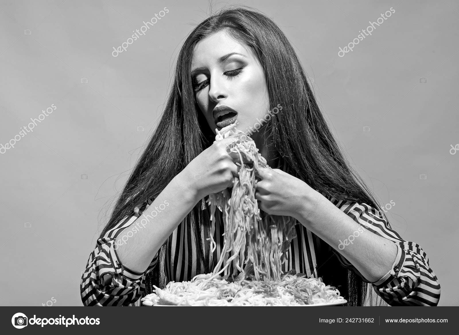 Sexy Woman Eat Spaghetti With Hands Woman Eat Pasta Dish With Tomato