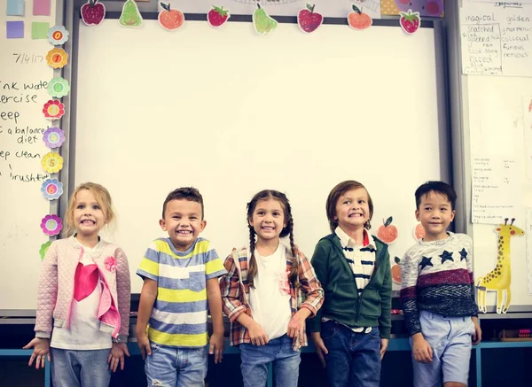 Kids queue Stock Photos, Royalty Free Kids queue Images | Depositphotos