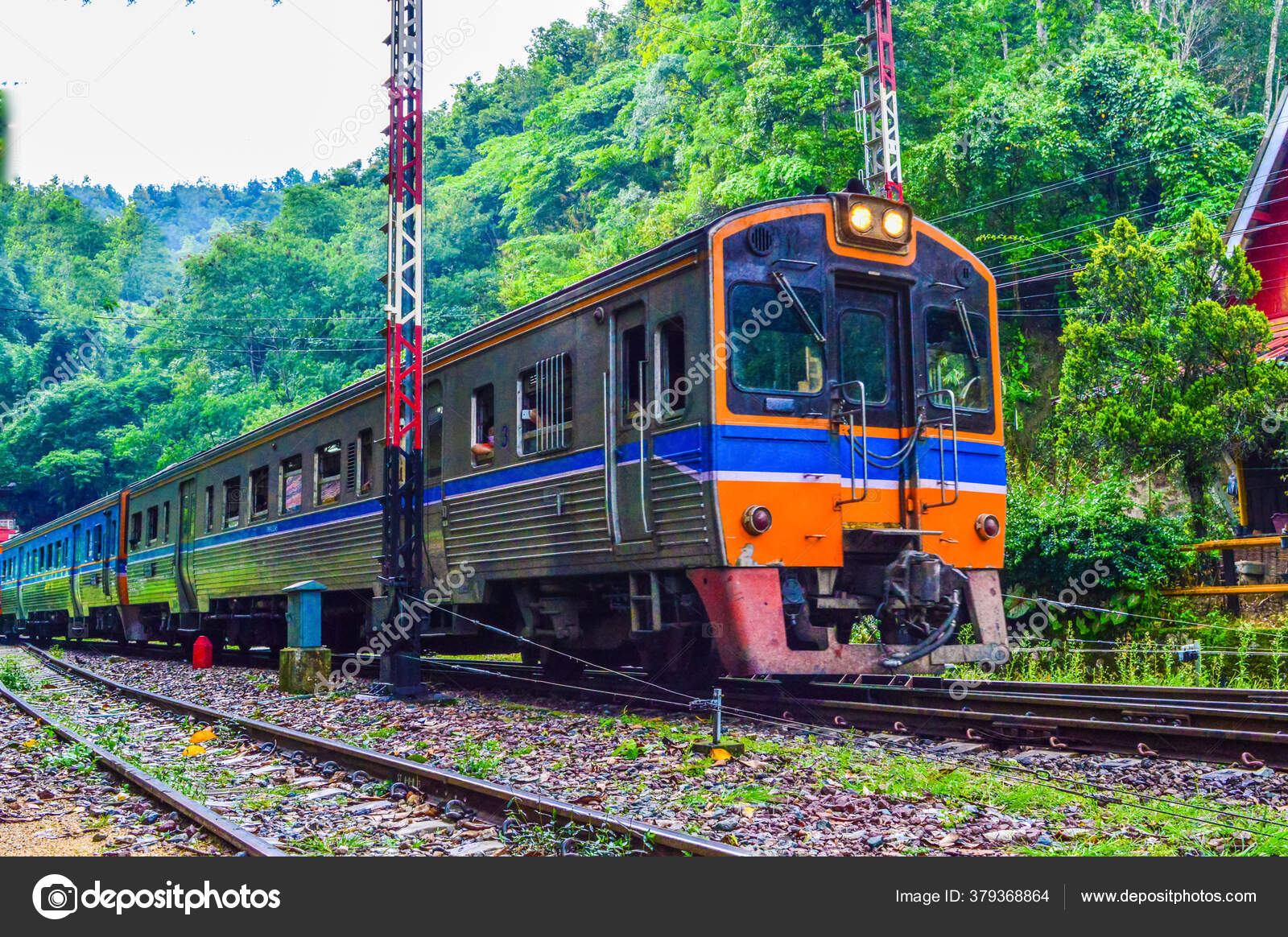 Train Tha Chomphu Bridge Lamphun Thailand – Stock Editorial Photo ...