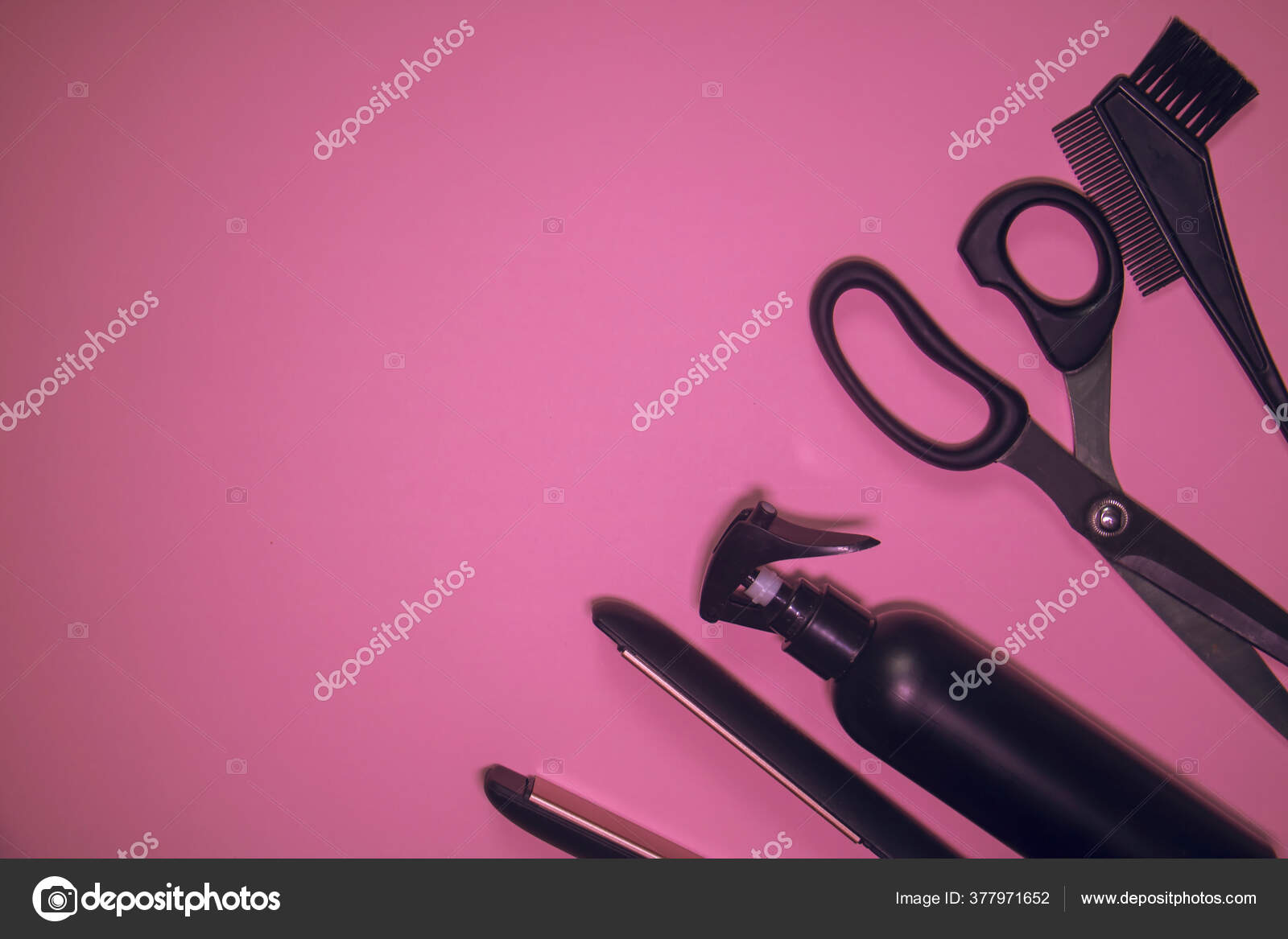 Brush Comb Spray Pink Background Stock Photo by ©irenlordy 377971652